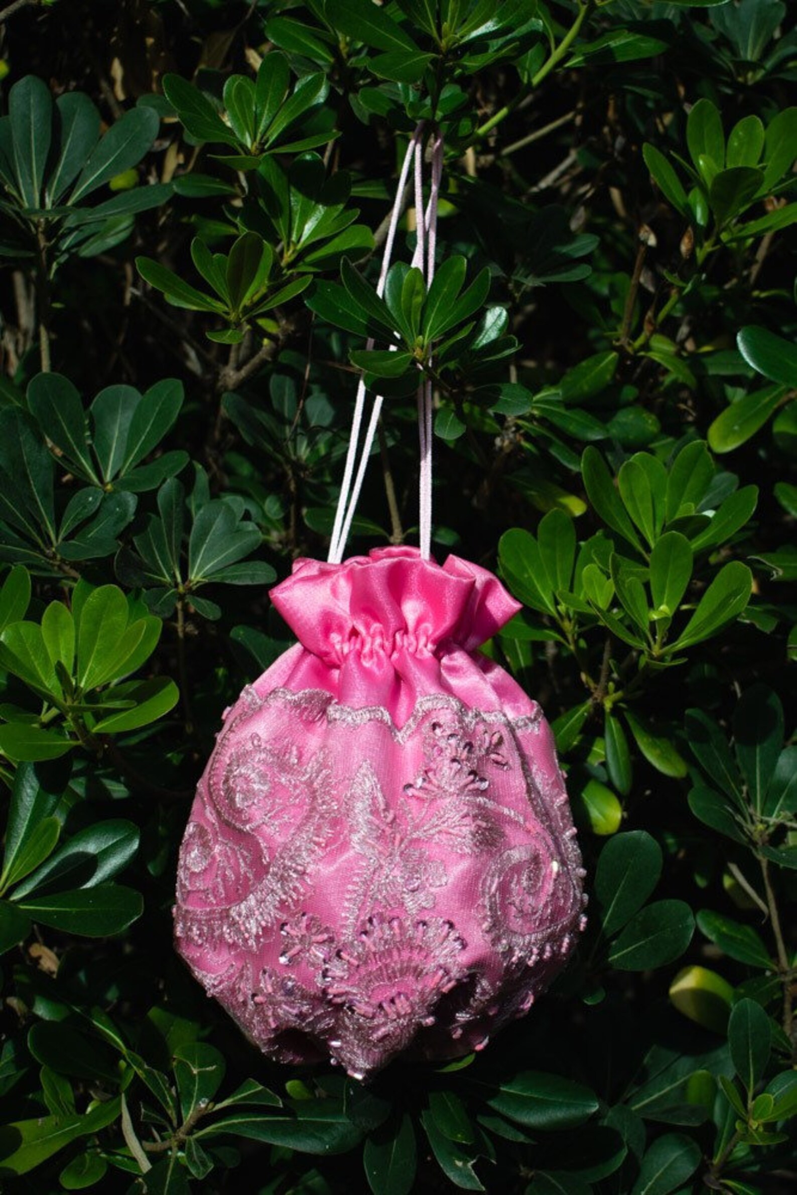 Gorgeous Lace Embroidered Bag Purse Wristlet Pink Mauve Money Bag ...