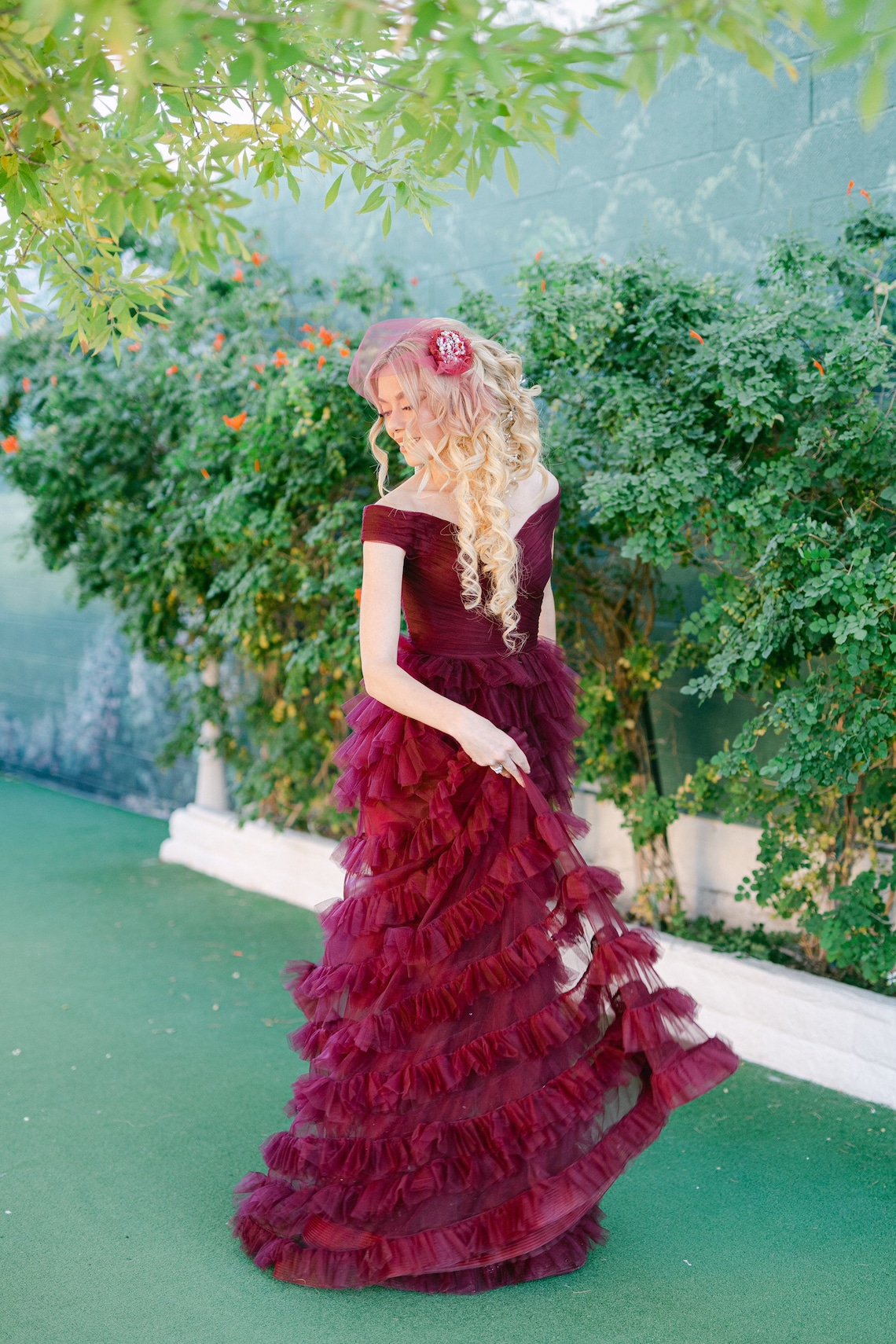 Burgundy Birdcage Veil / Russian Veil / Elegant Simple and | Etsy