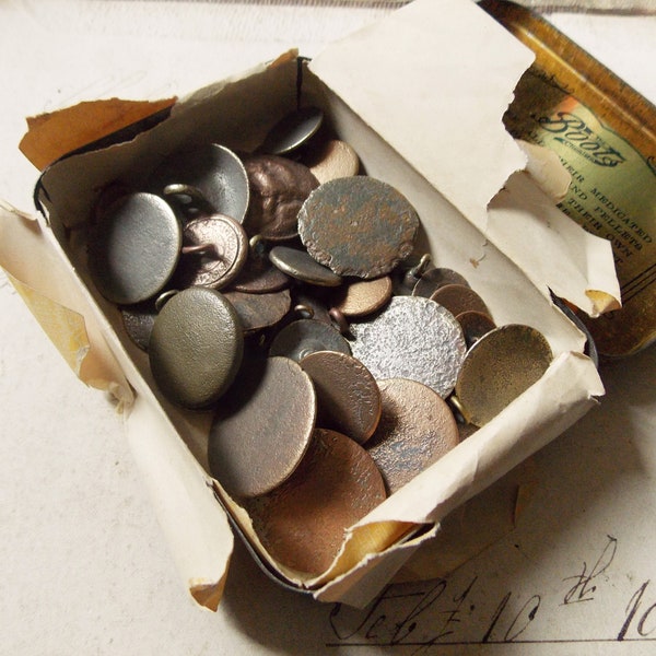 Colonial Buttons - Etsy