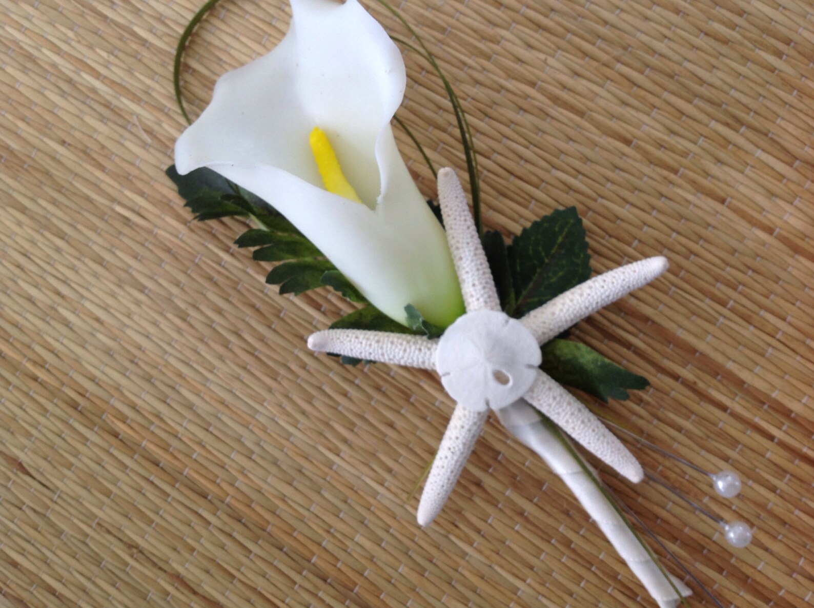 Custom Calla Lily Boutonniere for Groom or Groomsmen With Starfish and ...