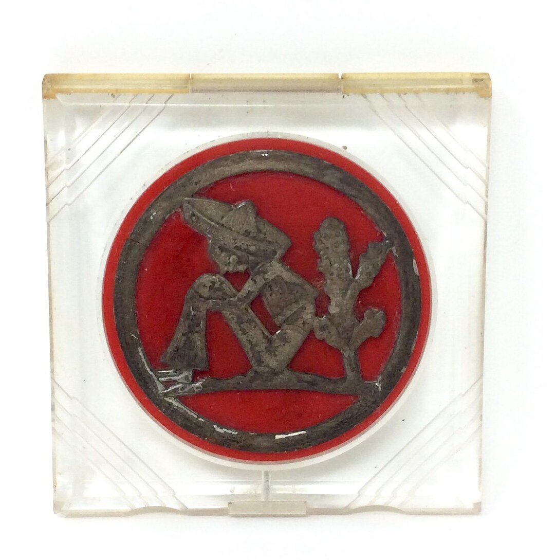 Vintage Lucite Powder Compact 40s Era Mexico Cut Metal Design - Etsy