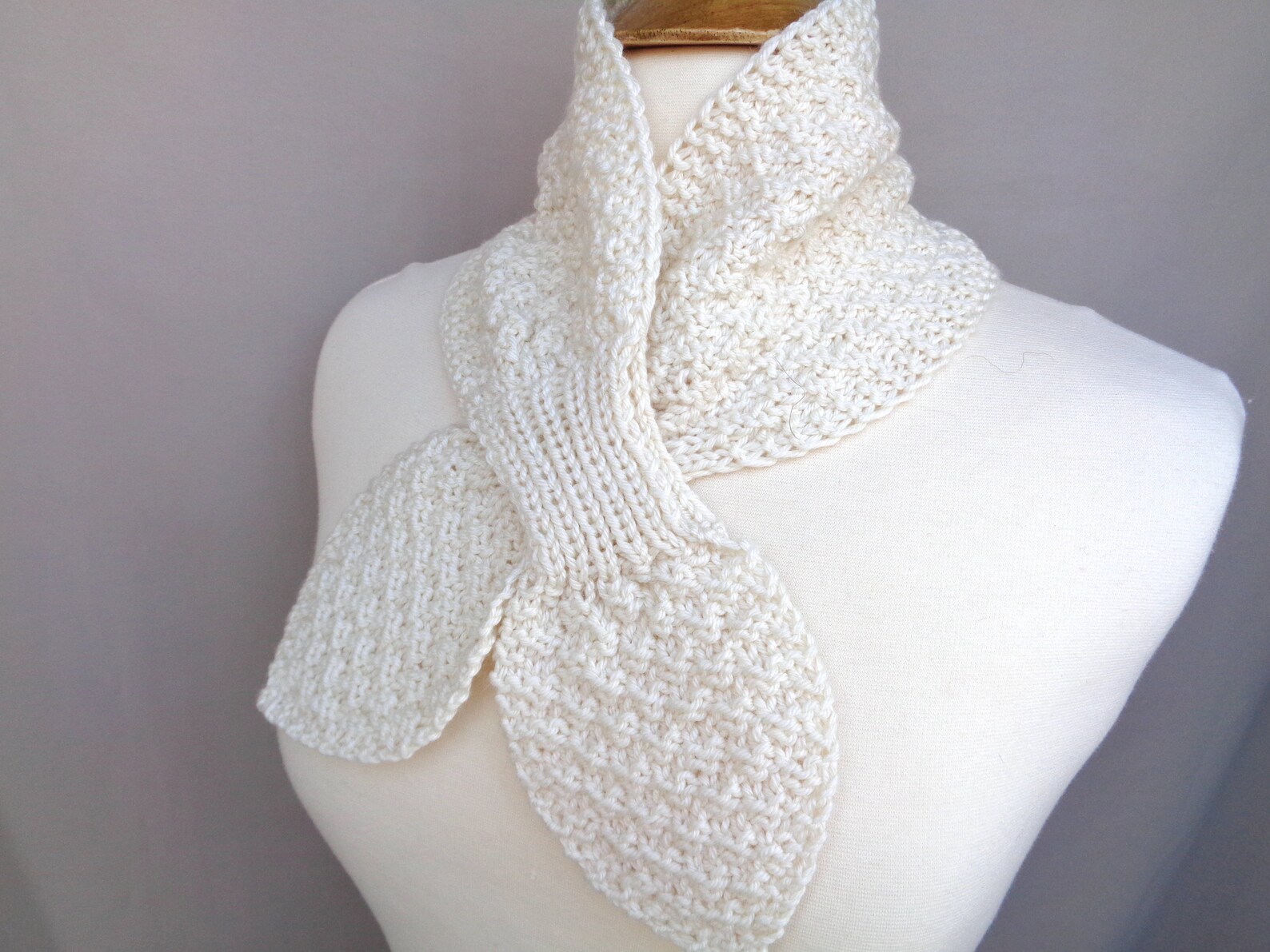 Off White Ascot Scarf, Merino Wool Cashmere Blend, Pull Through Keyhole ...