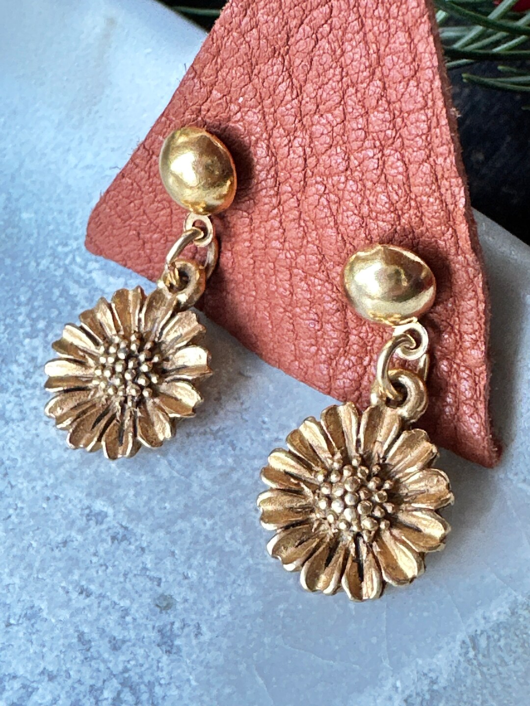 70s Vintage Daisy Flower Stud Earrings Gold Jewelry - Etsy