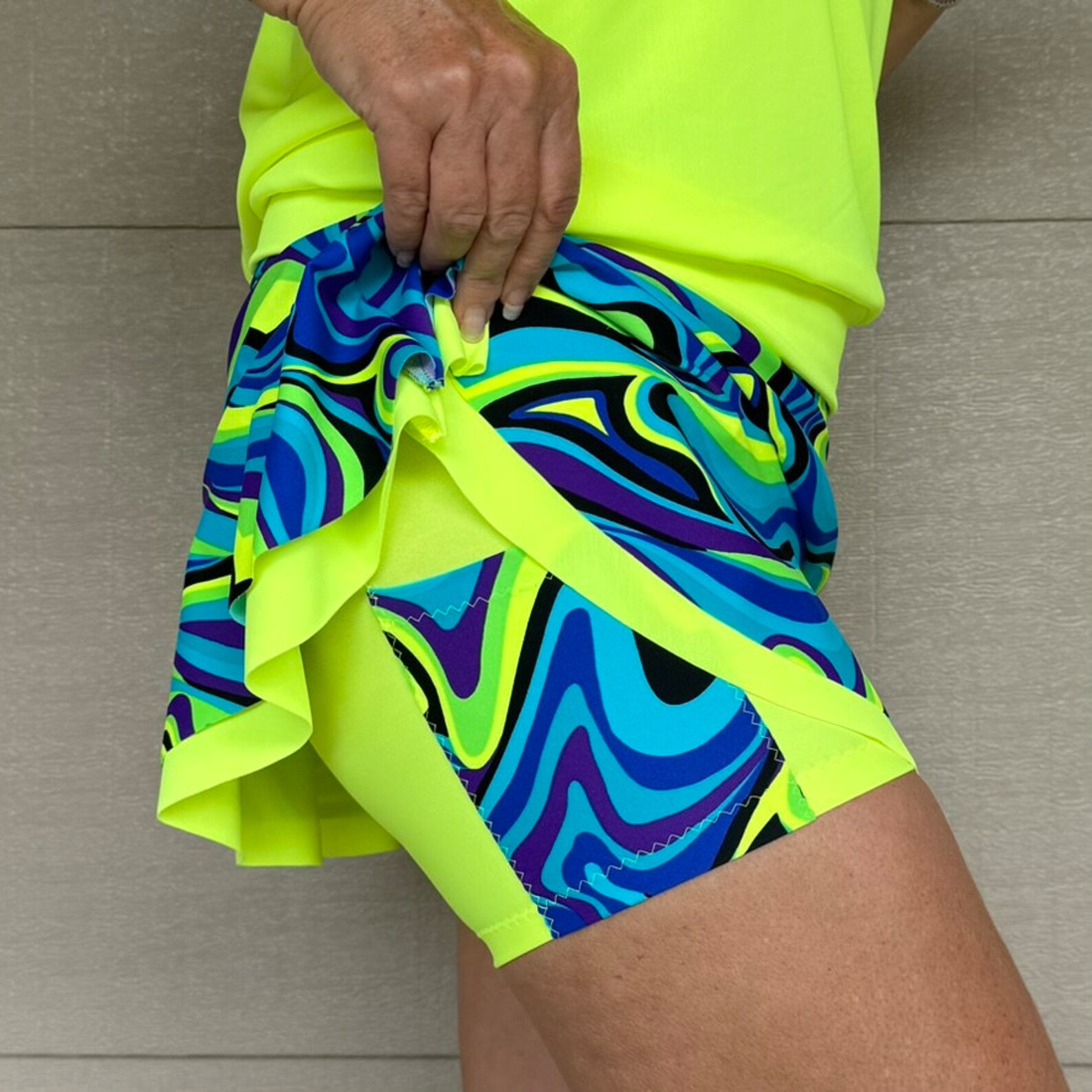 Pickleball Tennis Skort Psychedelic Neon Yellow Blue Ruffle Running ...