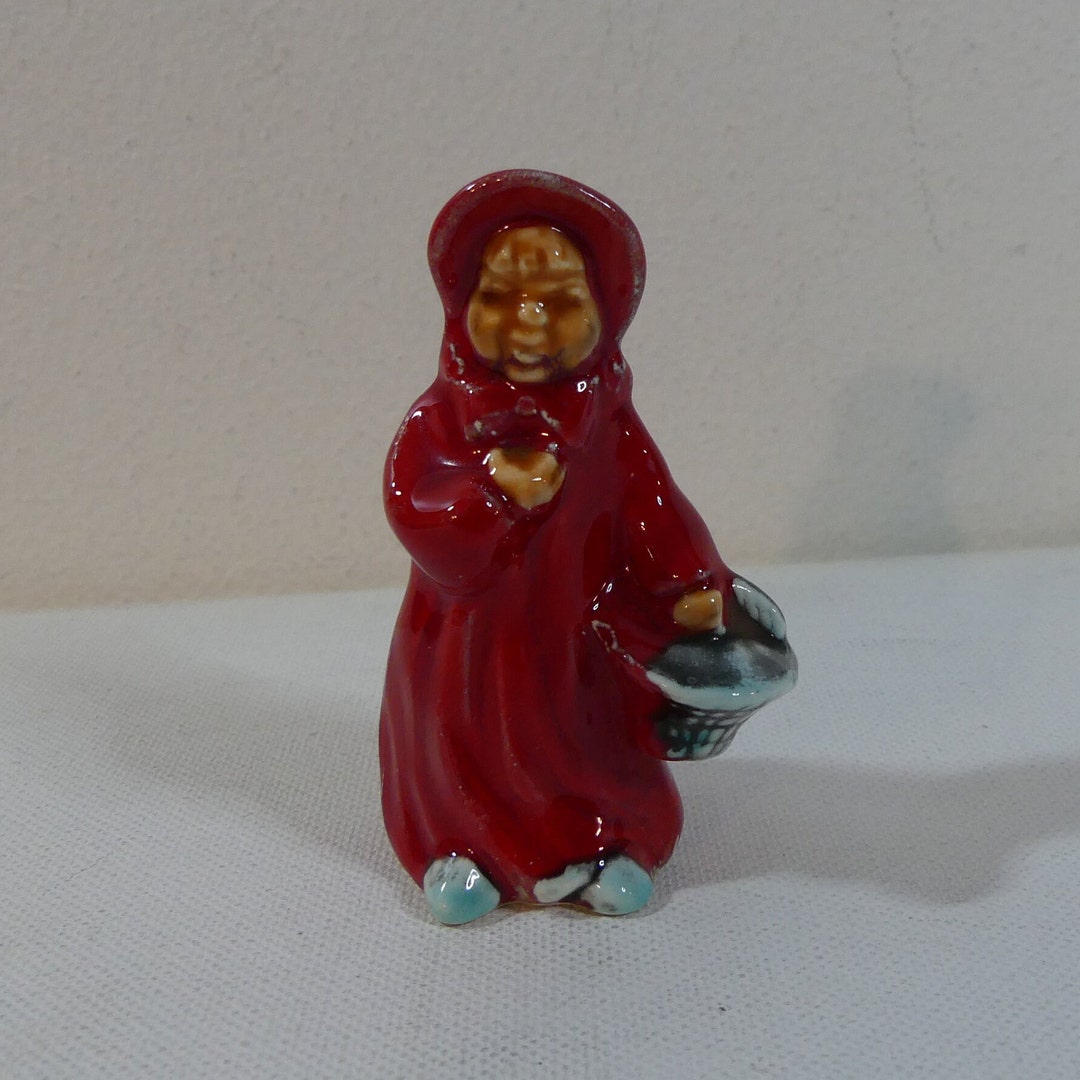 Vintage Little Red Riding Hood Holding Basket Ceramic Figurine - Etsy