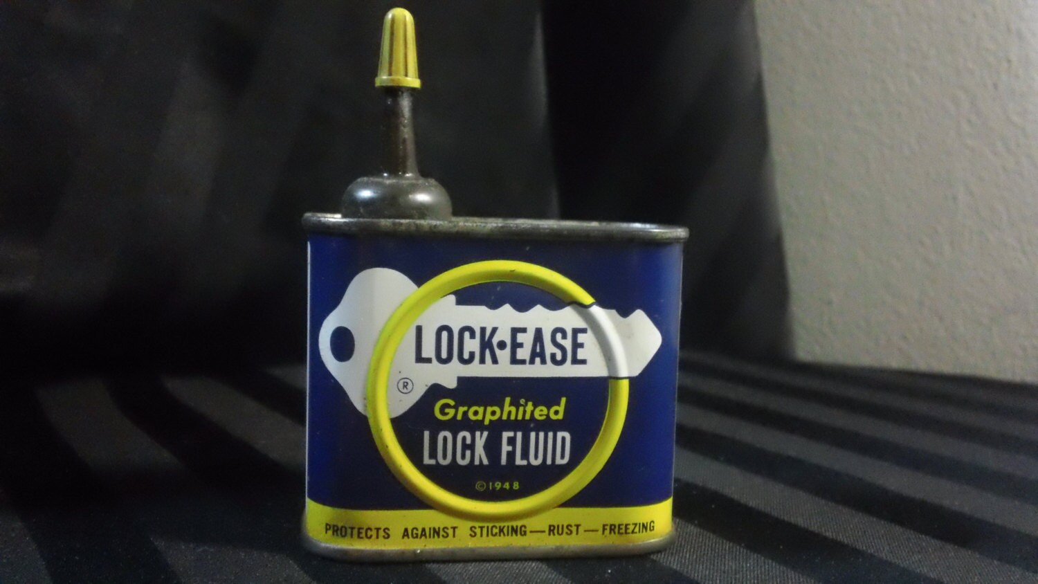 Vintage Advertising Lock-ease Graphited Lock Fluid 4 Oz. Tin - Etsy