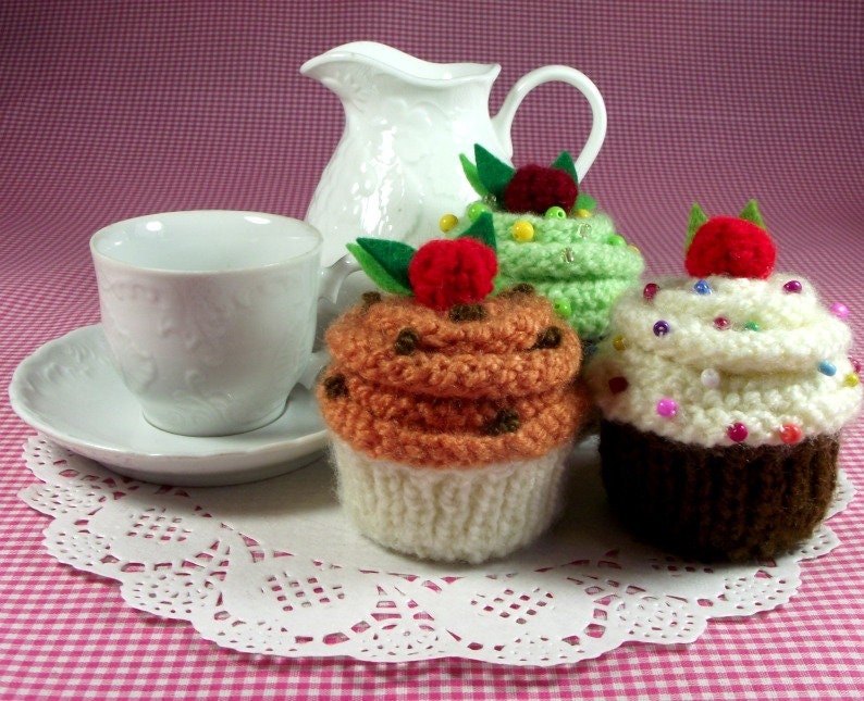 KNITTING PATTERN PINCUSHION Cupcake Needlecraft Cherry Candy Ornament ...
