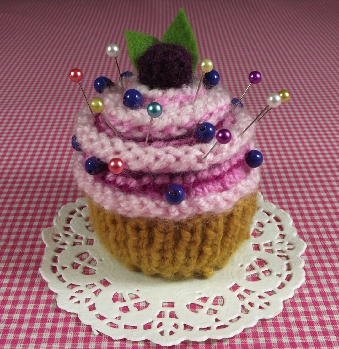 KNITTING PATTERN PINCUSHION Cupcake Knit Crochet Dessert Amigurumi Food ...
