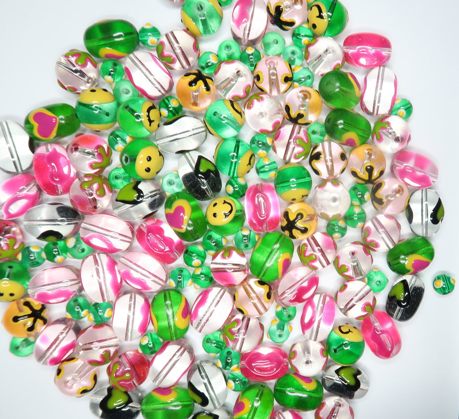 Glass Beads Bulk for Bracelet Jewelry Making, Lips Heart Smiley Face ...