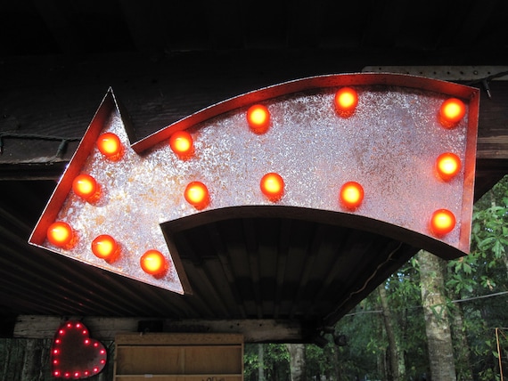 Vintage Lighted Arrow Sign