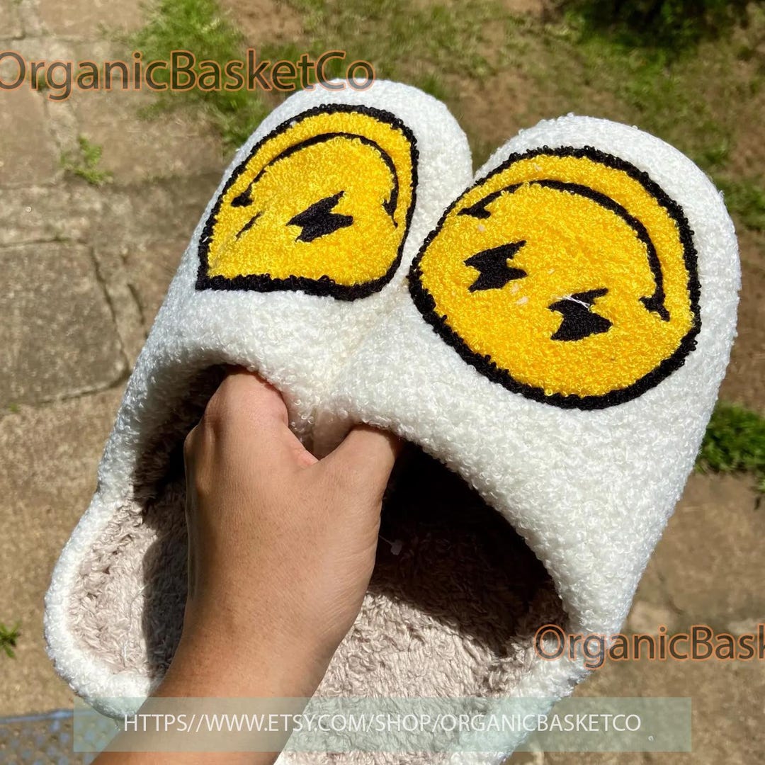 Cute Lightning Smile Face House Slippers, Funny Ladies Casual Footwear ...