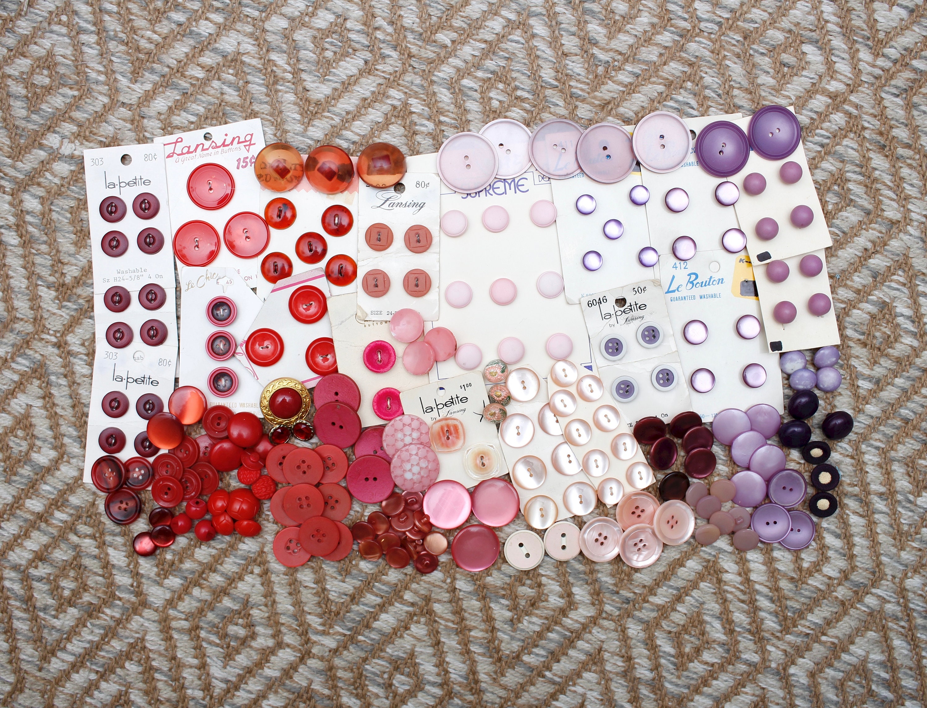 vintage buttons 1940-1950 buttons Light violet pink glass buttons ...