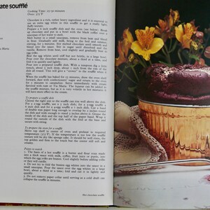 The Desserts Cookbook Elizabeth Pomeroy Vintage Cookbook 1978 Octopus ...