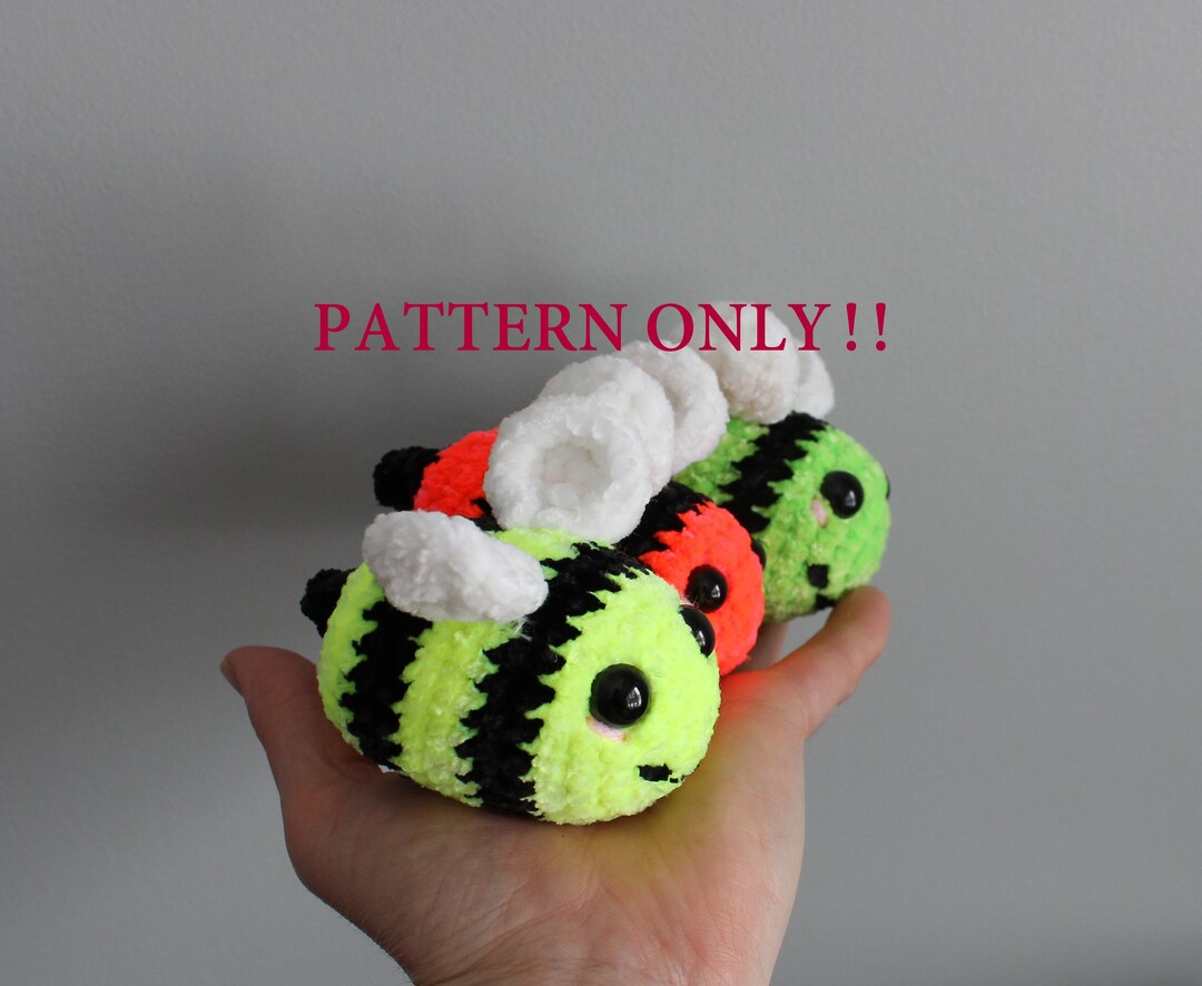 Velvet Pocket Bee Crochet Pattern - Etsy