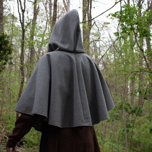 Hooded Wool Capelet, Medieval Renaissance Garb, Celtic Wedding, Elven ...