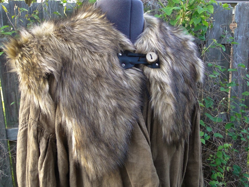 Viking Fur Capelet Mantle Medieval Barbarian Renaissance | Etsy