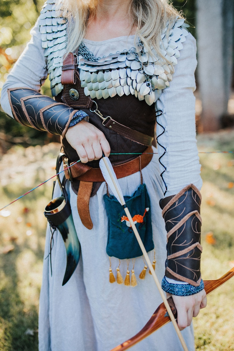 Elven Leather Bracers Armor Fantasy LARP Festival Pair - Etsy
