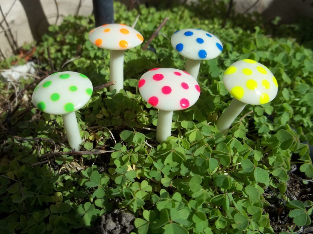 5 Glow-in-the-dark Miniature Fairy Garden Mushrooms With Floral Wire ...