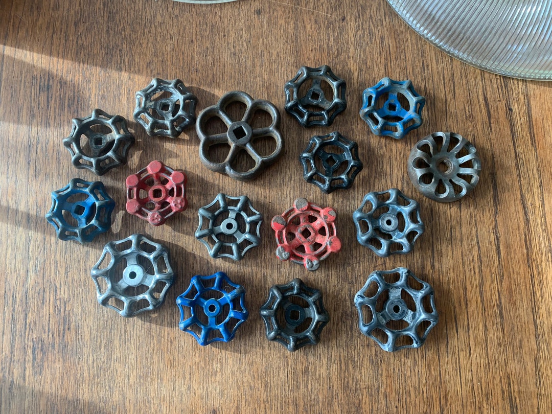 Assemblage of 16 Vintage Gate Valve Handles - Industrial Steampunk ...