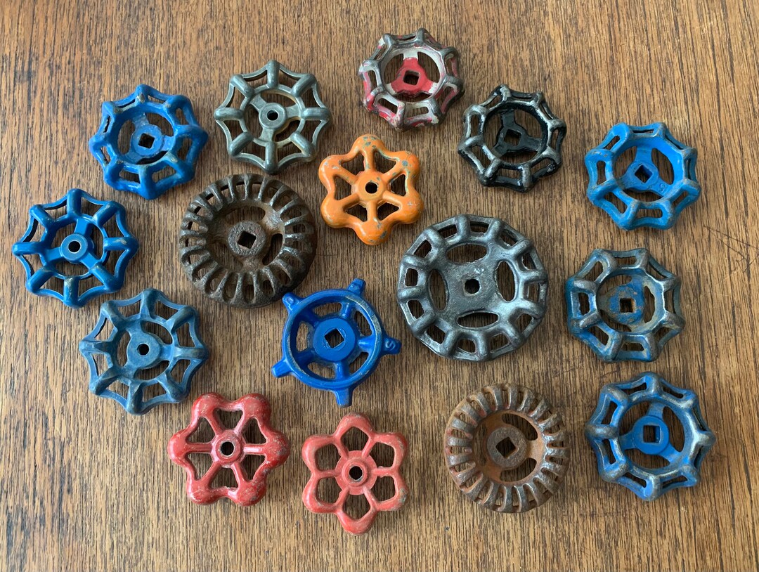 Assemblage of 16 Vintage Gate Valve Handles - Industrial Steampunk ...