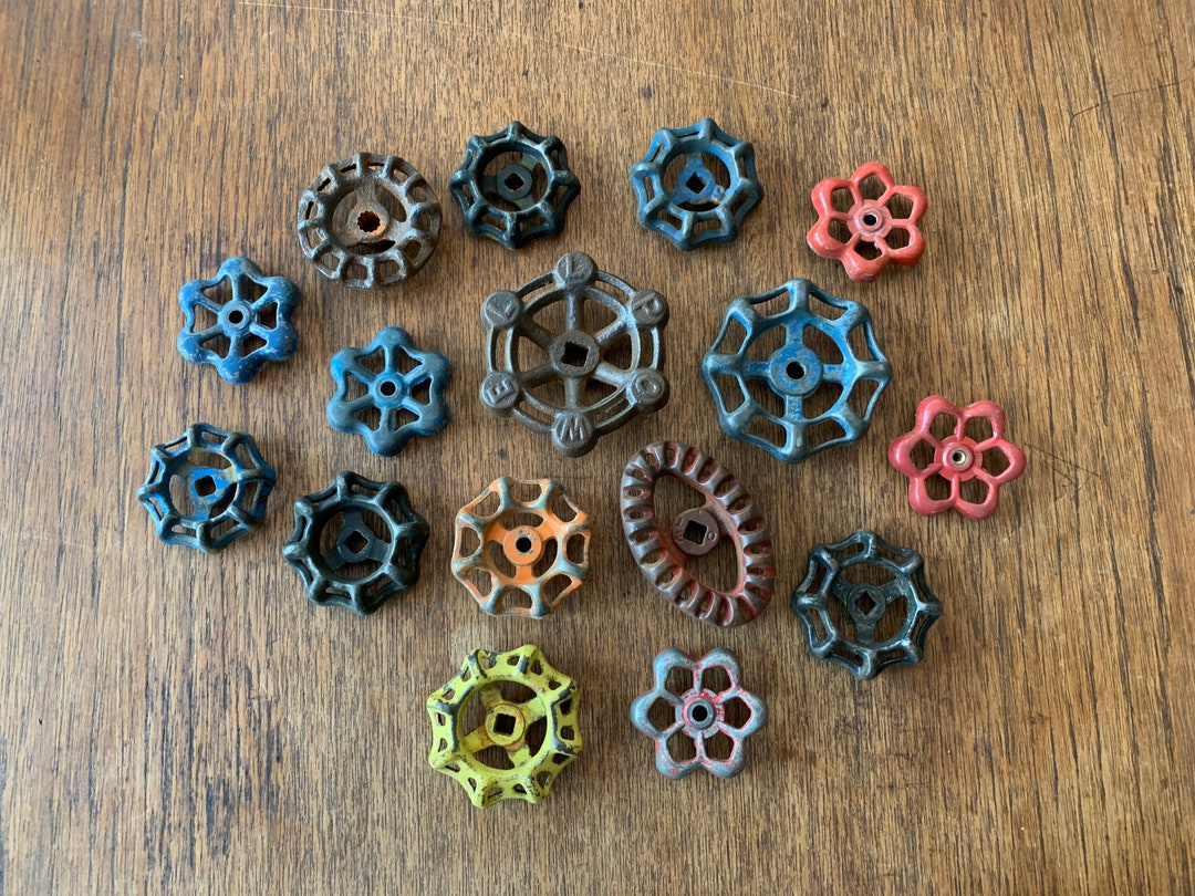 Assemblage of 16 Vintage Gate Valve Handles - Industrial Steampunk ...