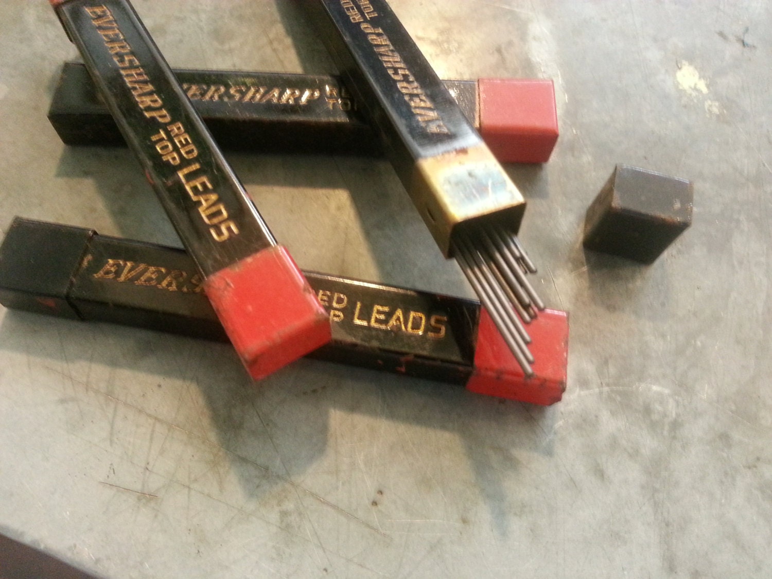 Lot of Four Tins of Eversharp Red Top Mechanical Pencil Leads Med Thin ...