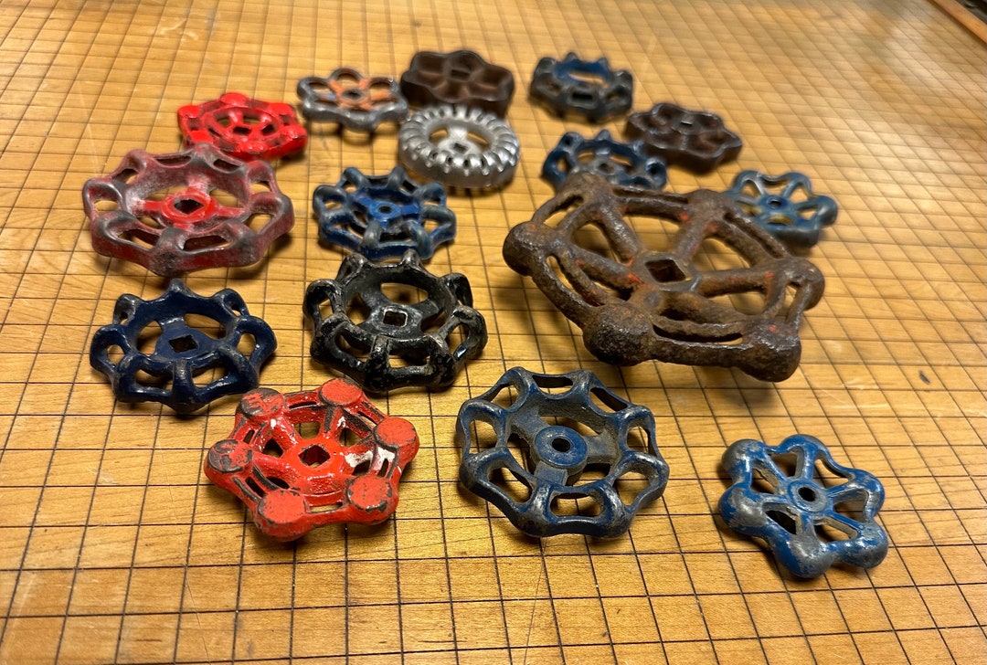 Assemblage of 16 Vintage Gate Valve Handles - Industrial Steampunk ...