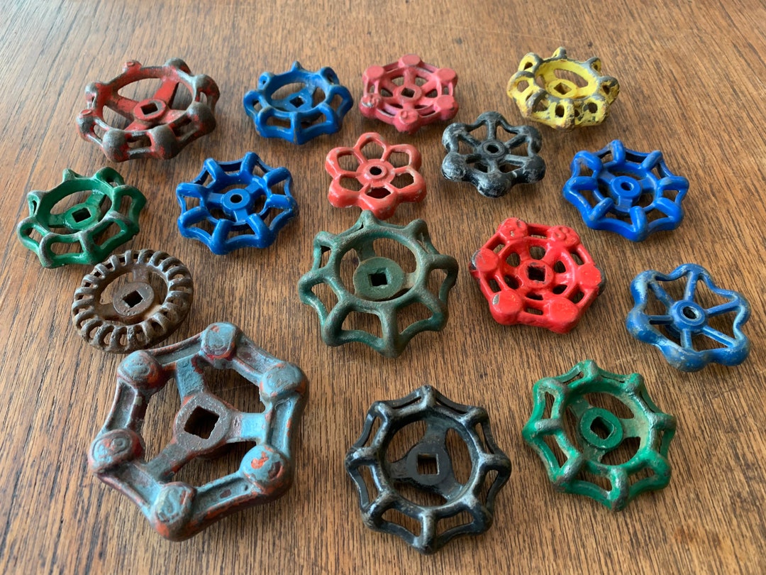 Assemblage of 16 Vintage Gate Valve Handles - Industrial Steampunk ...