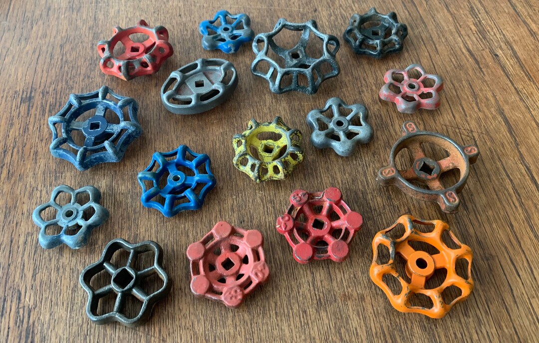 Assemblage of 16 Vintage Gate Valve Handles - Industrial Steampunk ...