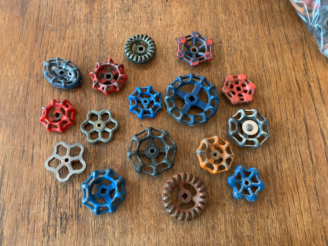 Assemblage of 16 Vintage Gate Valve Handles - Industrial Steampunk ...