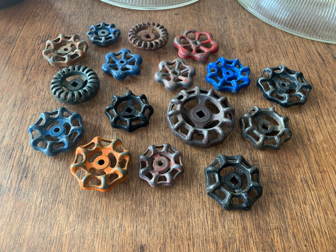 Assemblage of 16 Vintage Gate Valve Handles - Industrial Steampunk ...
