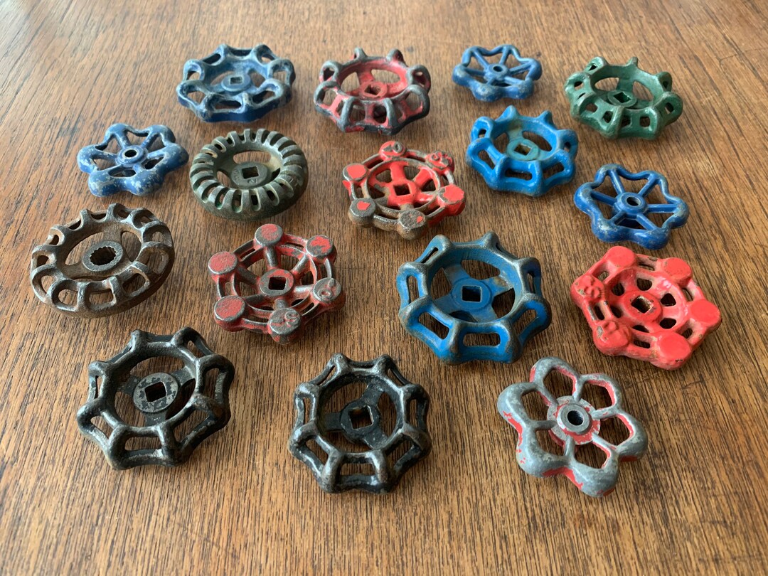 Assemblage of 16 Vintage Gate Valve Handles Industrial Steampunk ...