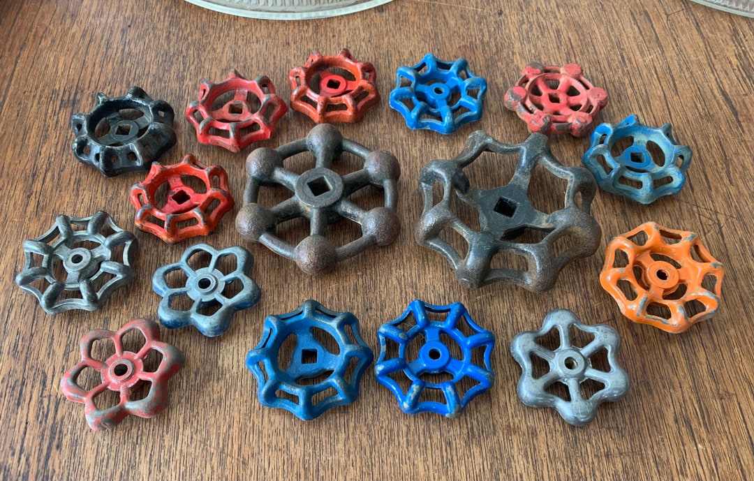 Assemblage of 16 Vintage Gate Valve Handles - Industrial Steampunk ...