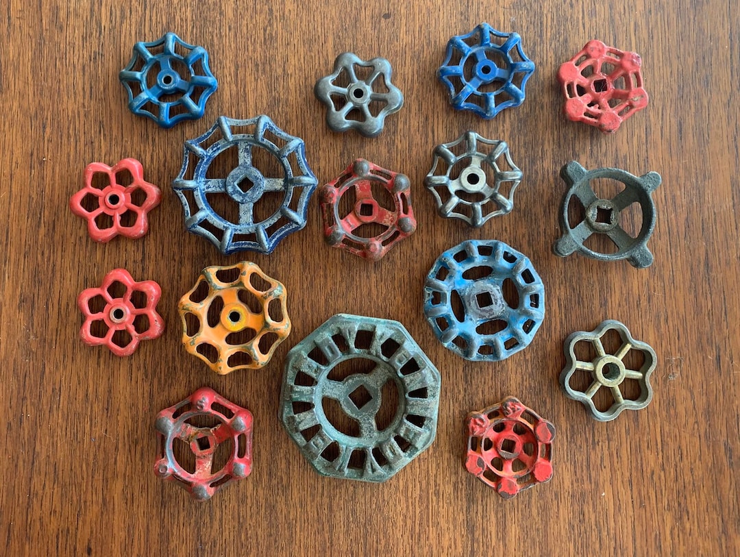 Assemblage of 16 Vintage Gate Valve Handles - Industrial Steampunk ...