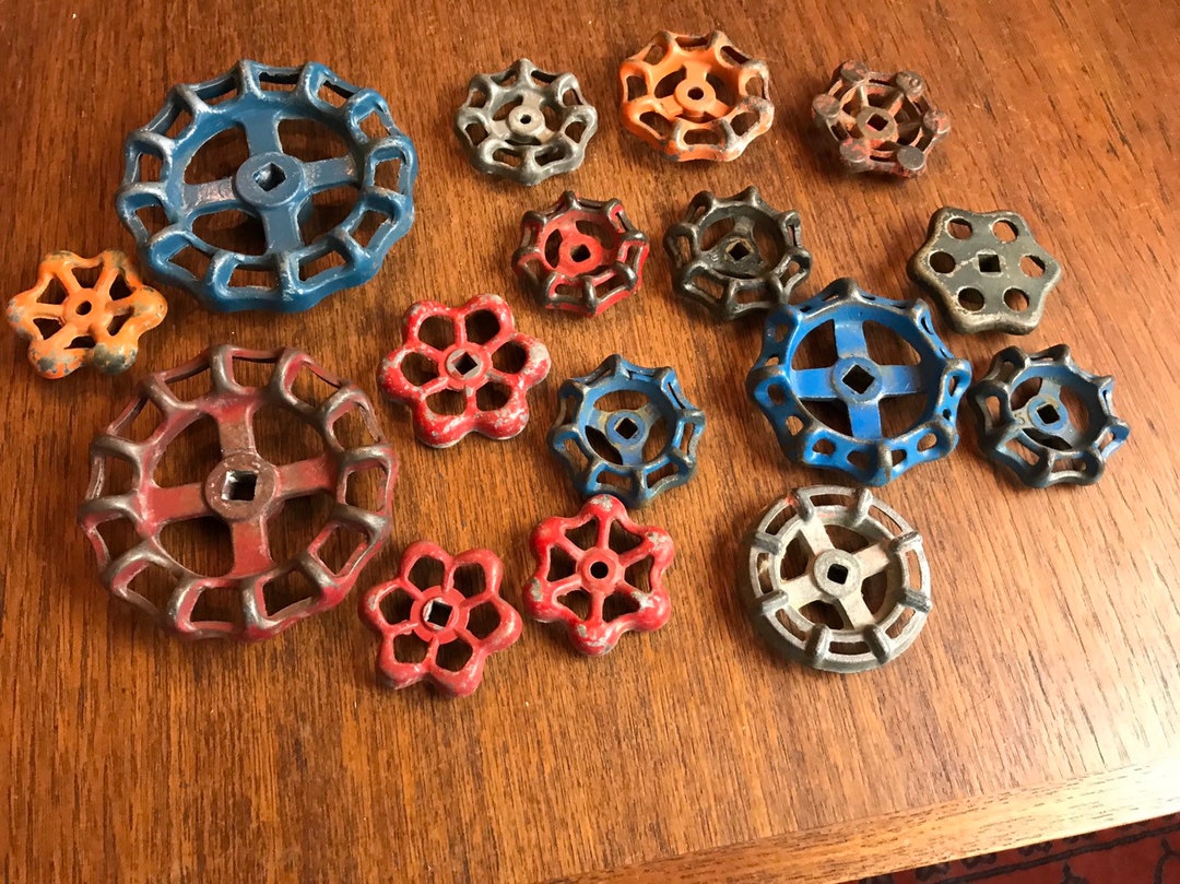 Assemblage of 16 Vintage Gate Valve Handles - Industrial Steampunk ...