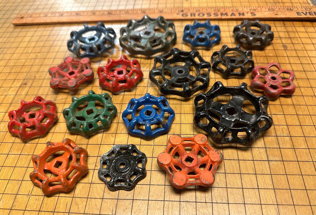 Assemblage of 16 Vintage Gate Valve Handles - Industrial Steampunk ...
