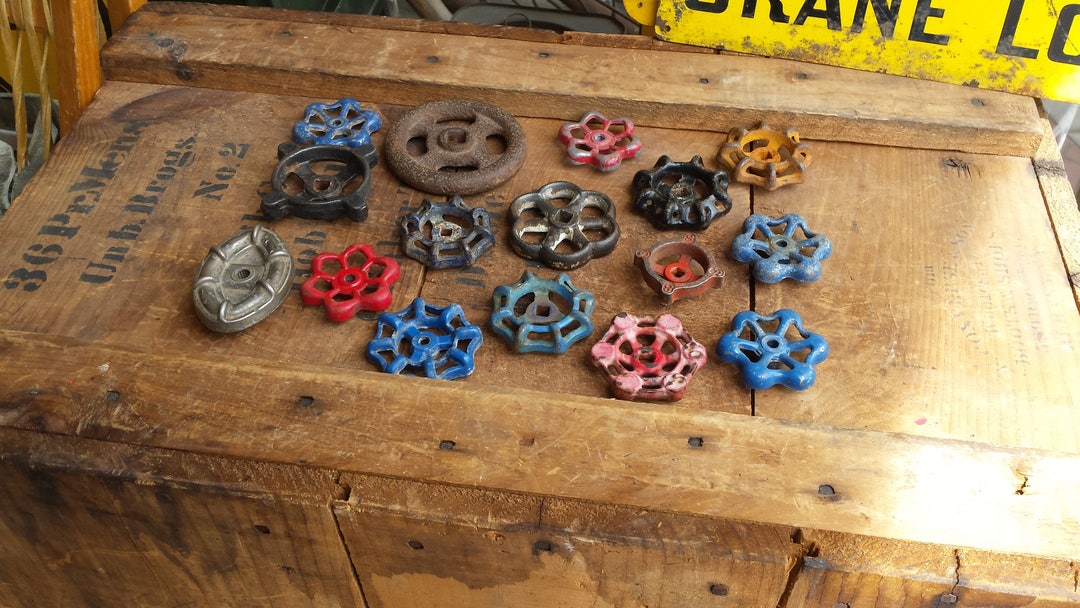 Assemblage of 16 Vintage Gate Valve Handles - Industrial Steampunk ...