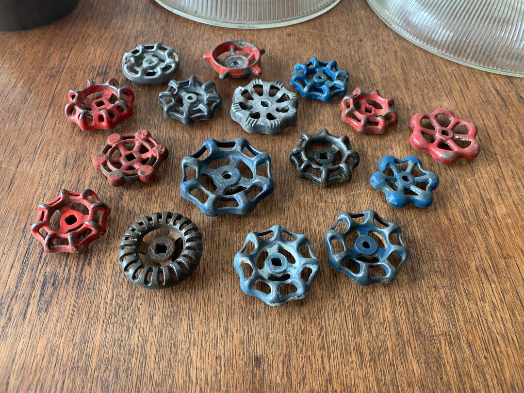 Assemblage of 16 Vintage Gate Valve Handles - Industrial Steampunk ...