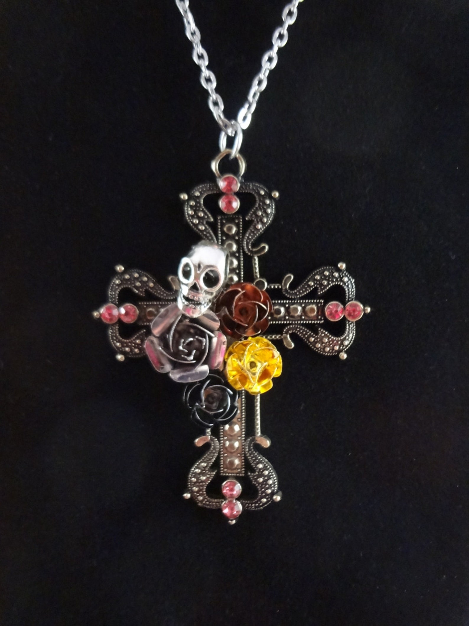 Goth Pendant Rock Star Jewelry Skull and Roses Jewelry Biker Pendant ...