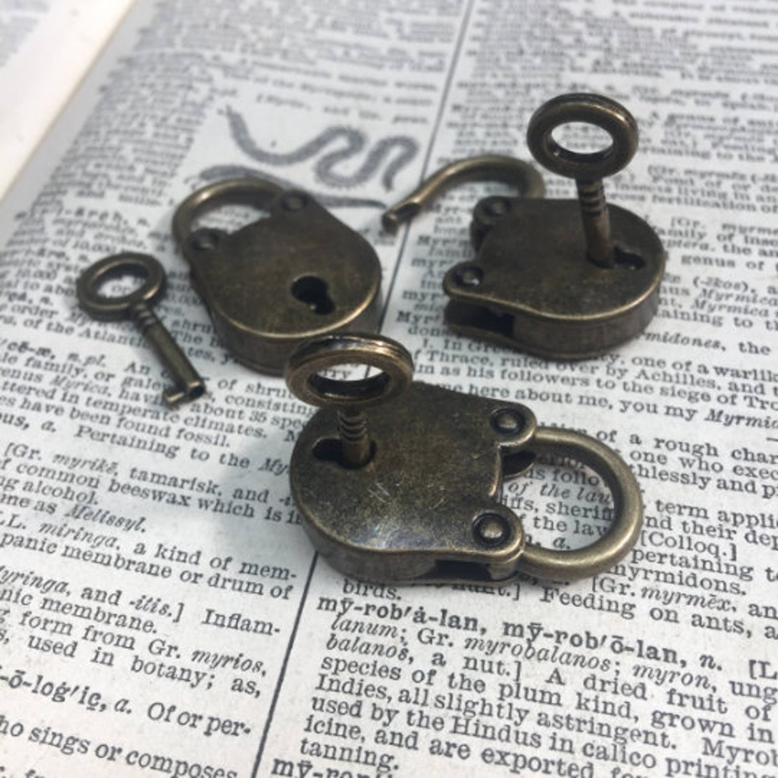 Vintage Style Brass Look Padlock Small Jewelry Box Lock - Etsy