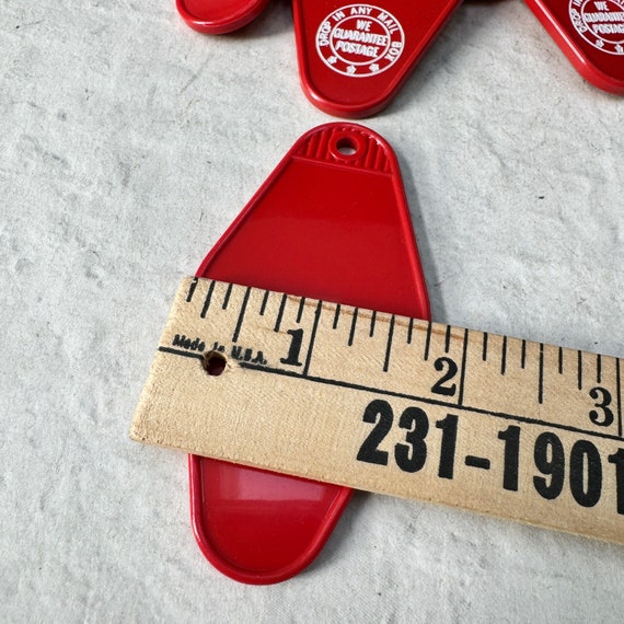 Vintage plastic Hamilton Hotel key fob - red Hotel fo… - Gem