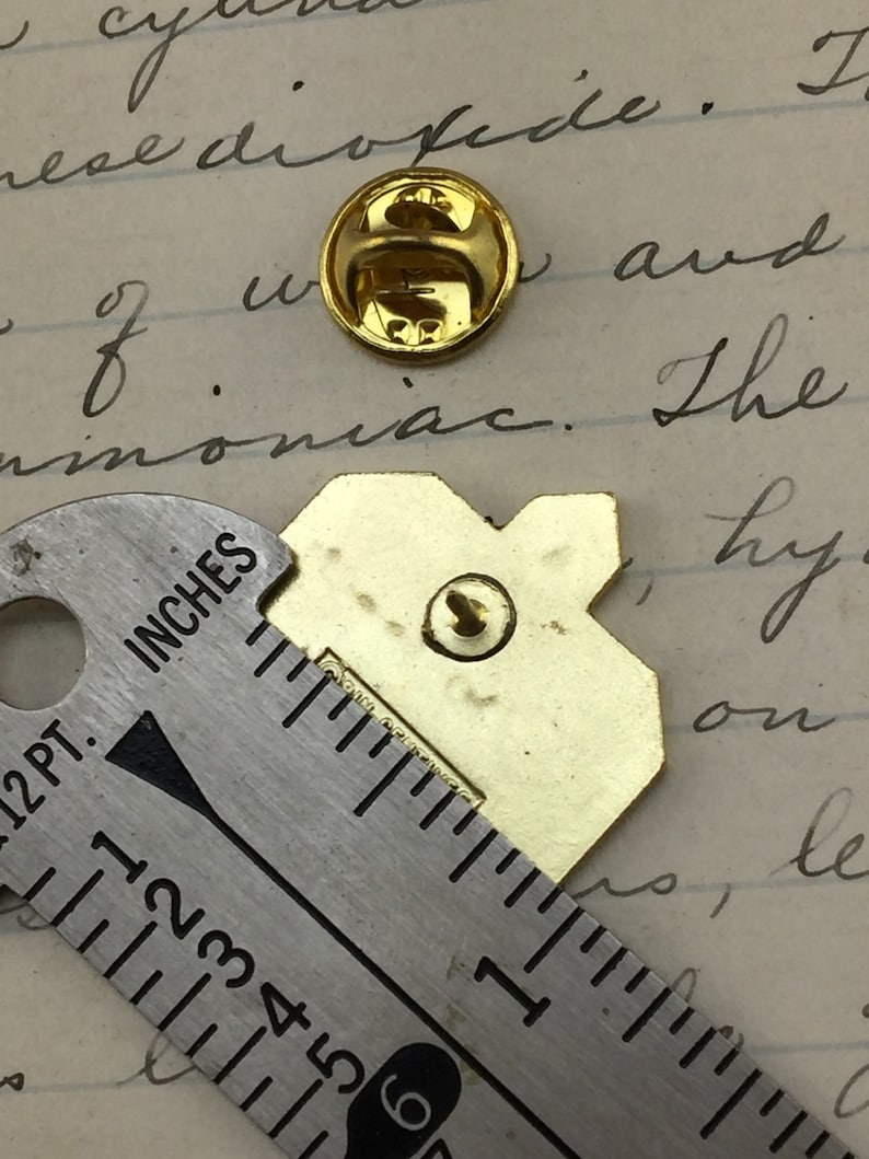 I Love to Teach 8th Grade Pin Gold Enamel Metal Lapel Pin | Etsy