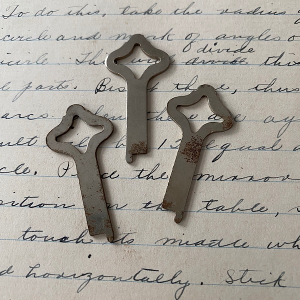 Old Flat Keys - Etsy