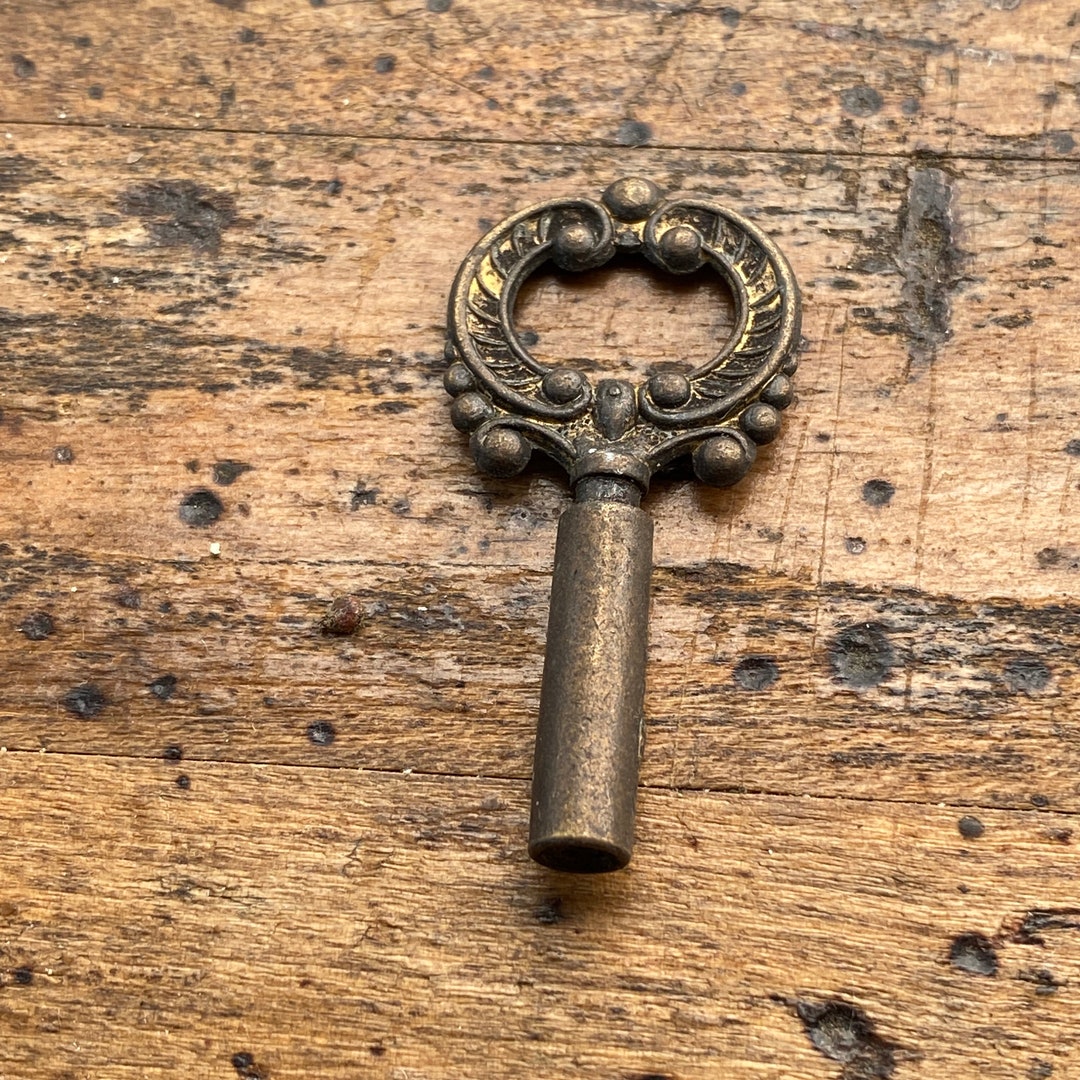 Brass Antique Lamp Switch Key - Vintage Key - Vintage Barrel Key Charm ...