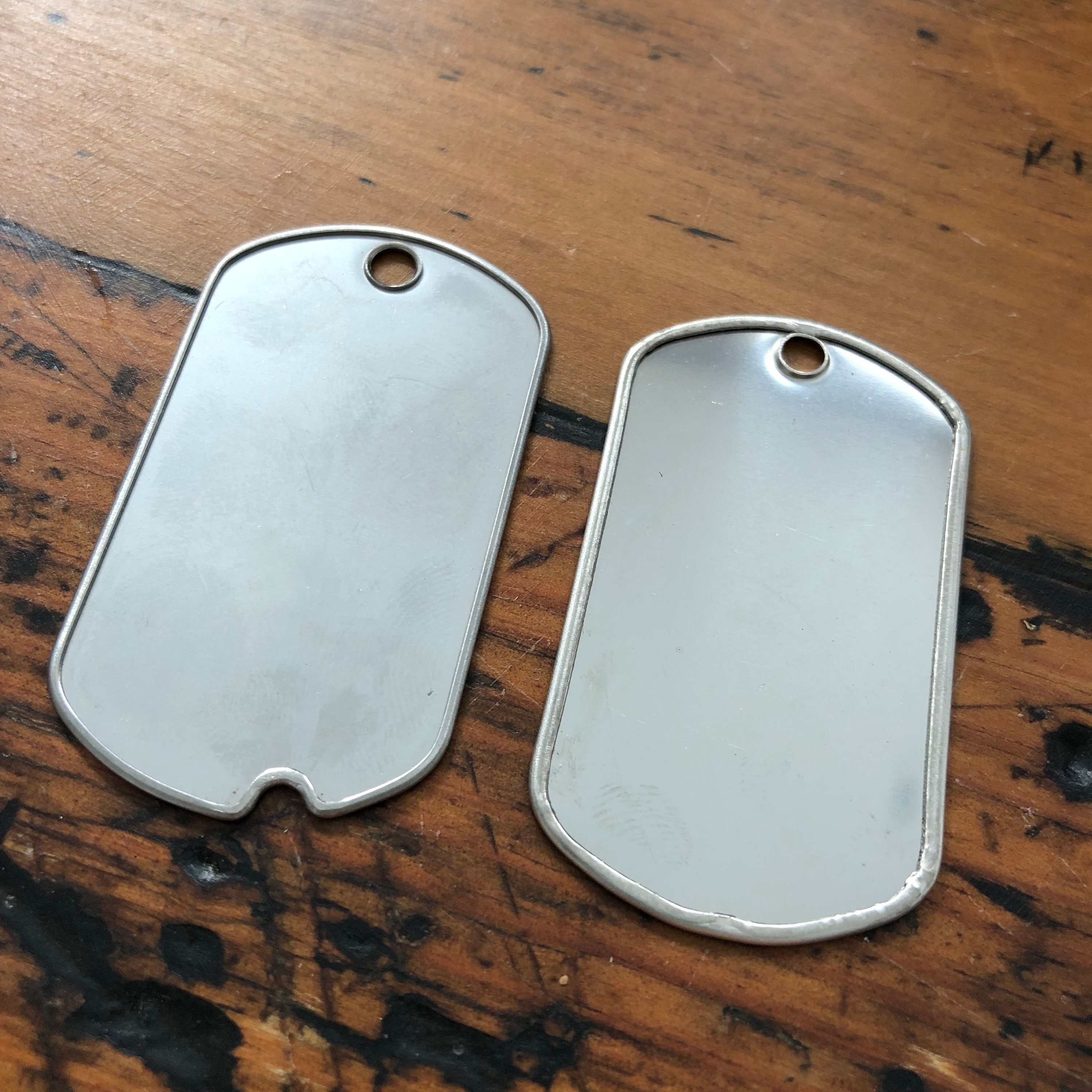 Vintage military dog tags - lot of 5 - two styles - silver rolled edge ...