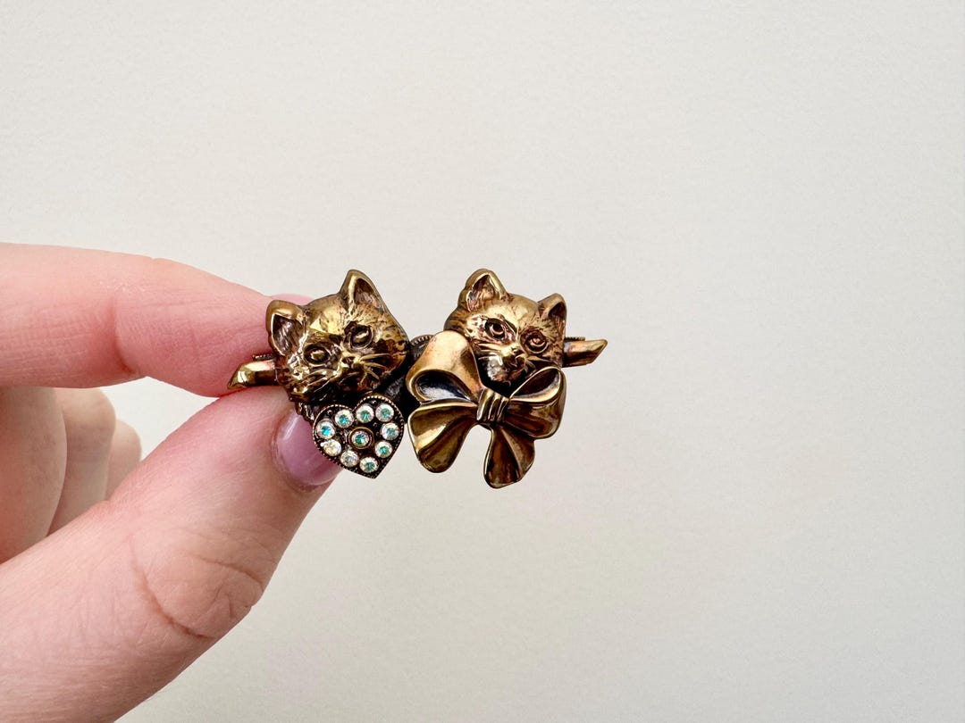 Vintage Brass and Rhinestone Kitschy Cat Brooch - Etsy