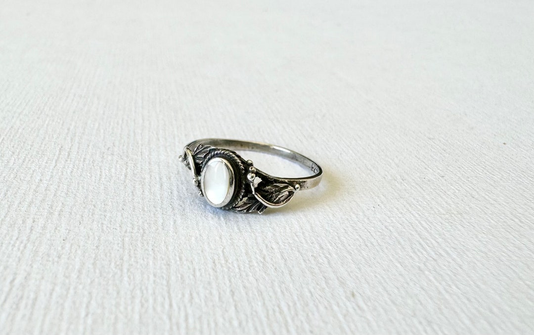 Vintage Sterling Silver Boho White Shell Ring - Etsy