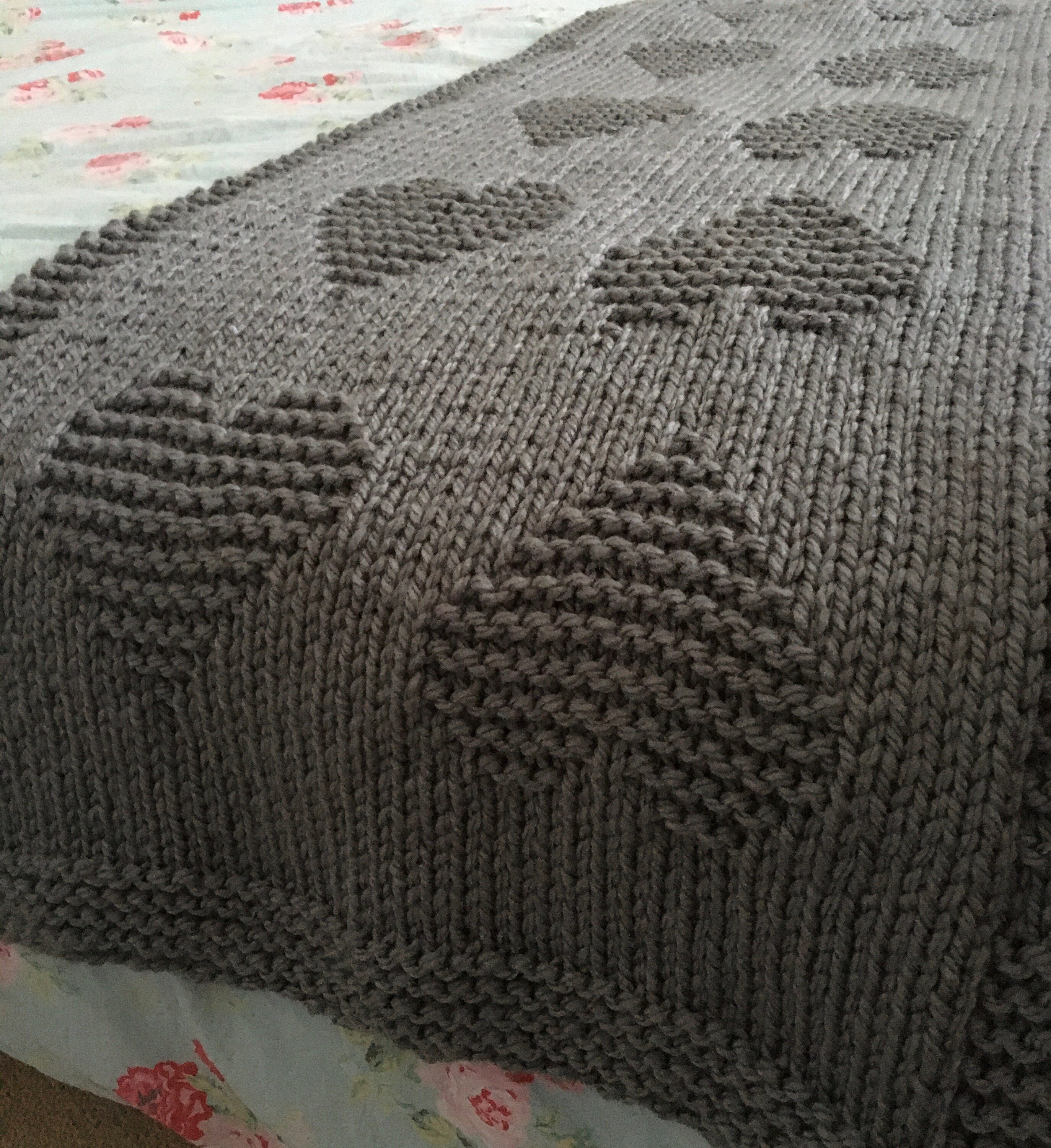Knitting Pattern Super Chunky Heart Bed Runner Instant - Etsy UK