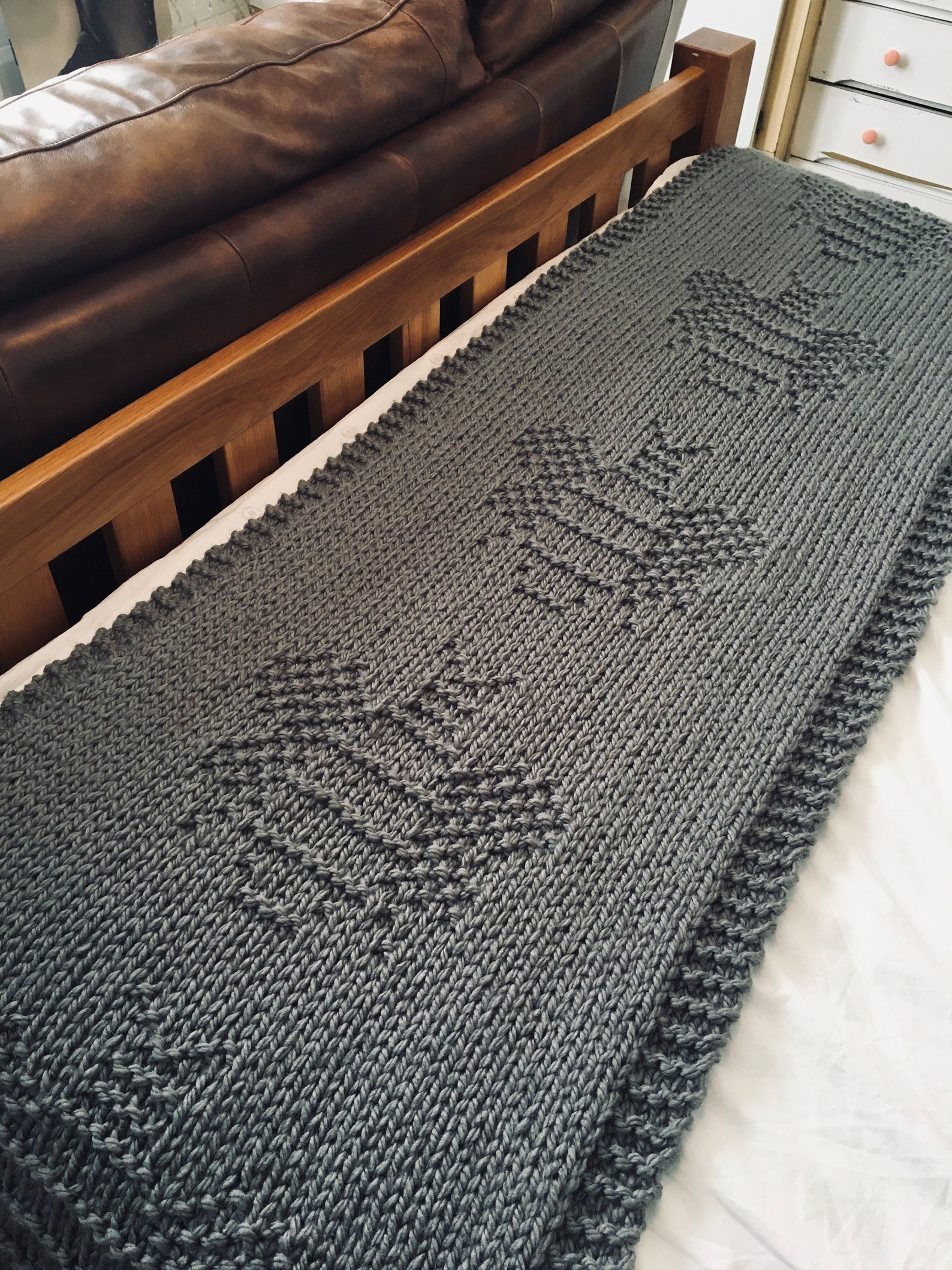 Knitting Pattern Bumble Bee Bed Runner PDF Instant Download | Etsy UK