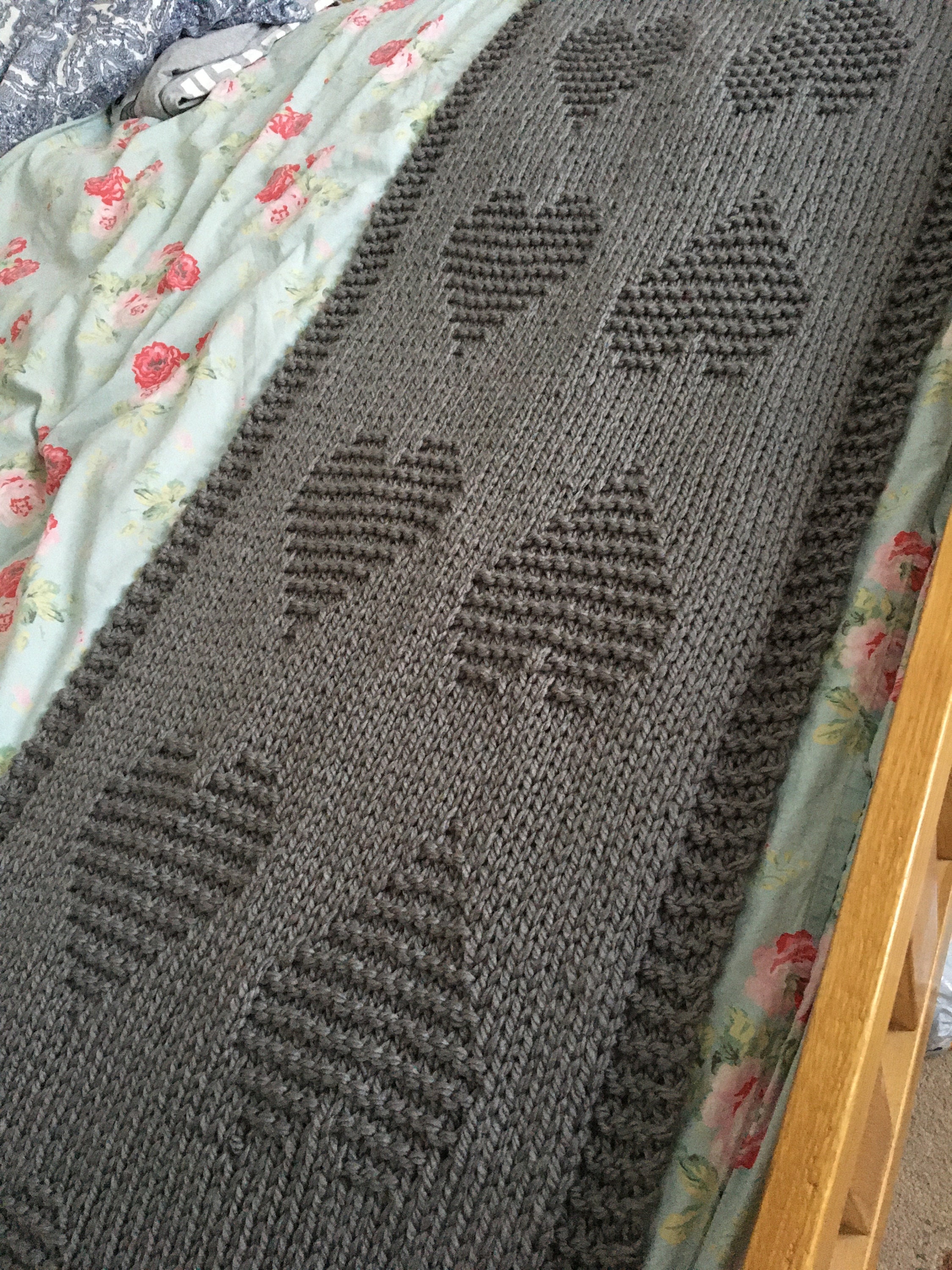 Knitting Pattern, Super Chunky Heart Bed Runner, Instant Download - Etsy UK